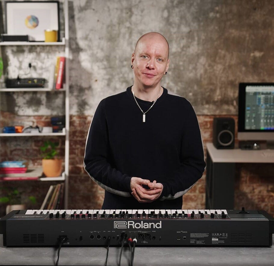 Roland Programmable Polyphonic Synteseizer - Europepiano.se